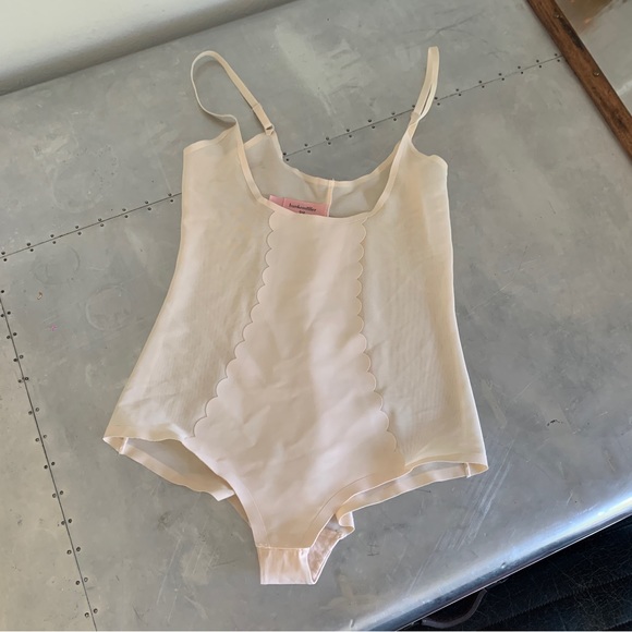 Nordstrom | Tops | Hunkemoller Low Scoop Neck Cream Snap Scalloped ...